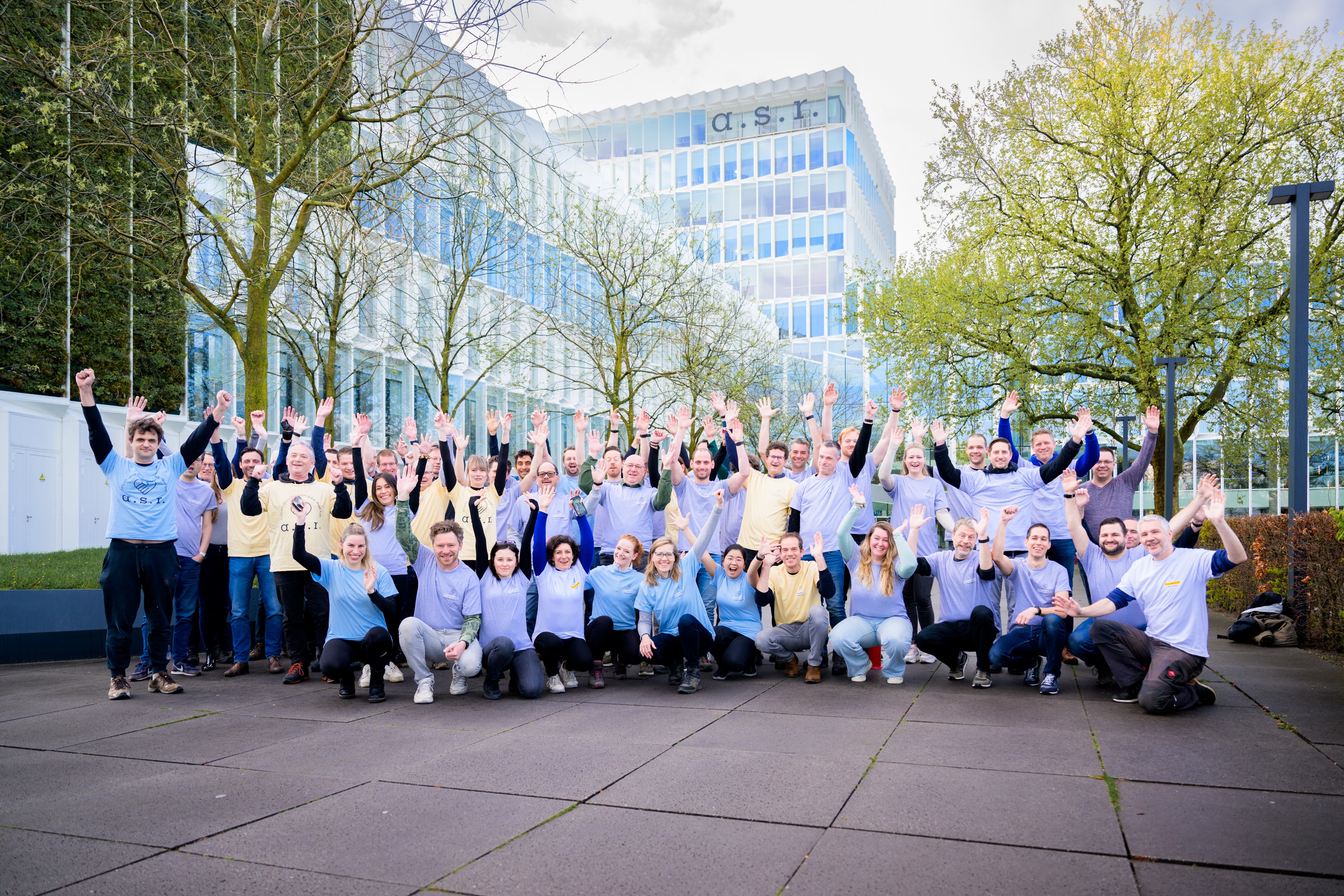 500 a.s.r. employees roll up their sleeves on first “Doenkracht Donderdag”